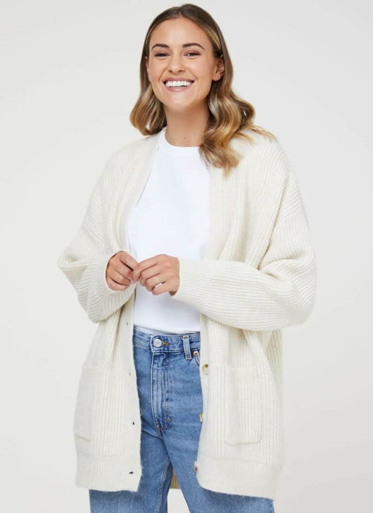 Your Easy Guide To A Curated Capsule Wardrobe